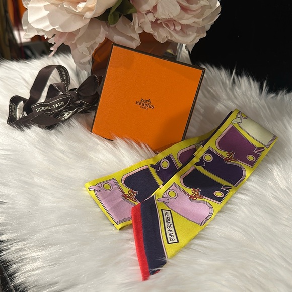 Hermes | Accessories | Hermes Paris Silk Camails Jaune Encre Bandeau ...
